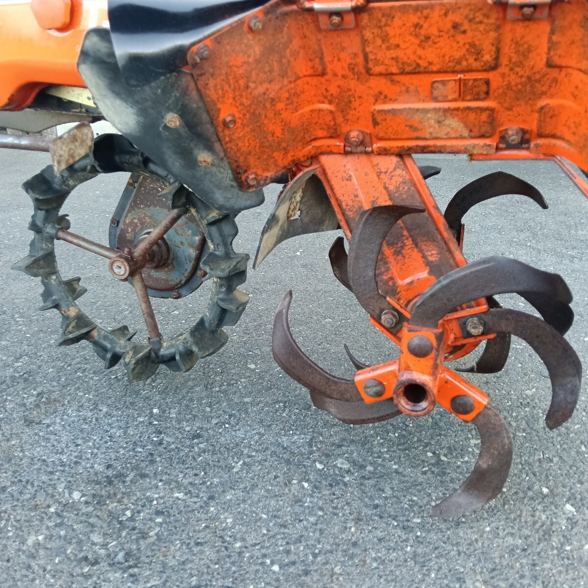 クボタ TS700 一輪管理機 農用トラクター 歩行型 ハンドル回転 正転逆転 最大6.2PS(車体)｜売買されたオークション情報、yahooの商品情報をアーカイブ公開 - オークファン ...