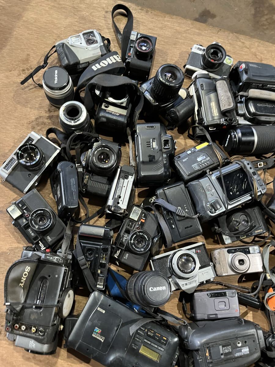 GB-5781 カメラ レンズ 一眼レフ 双眼鏡 大量 ジャンク品 写真にてご確認願います 計100点まとめて 発送は2個口になります(中古)のオークション落札情報