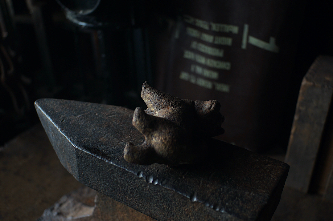 Yahoo!オークション - 古い鋳鉄の犬 芝犬 豆柴 文鎮ウエイト レトロ