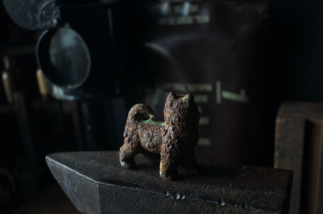 Yahoo!オークション - 古い鋳鉄の犬 芝犬 豆柴 文鎮ウエイト レトロ