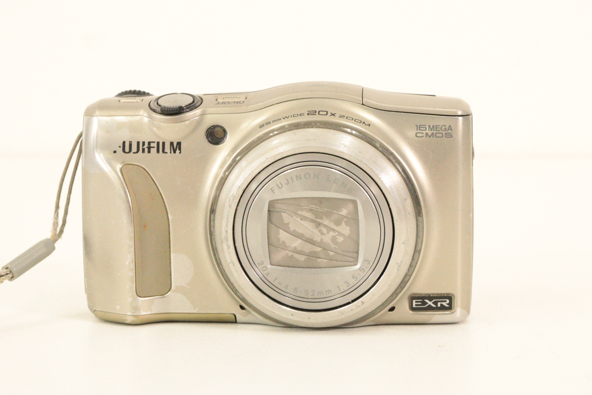 Yahoo!オークション - 【動作OK】FUJIFILM FinePix F800EXR 富士フィル...