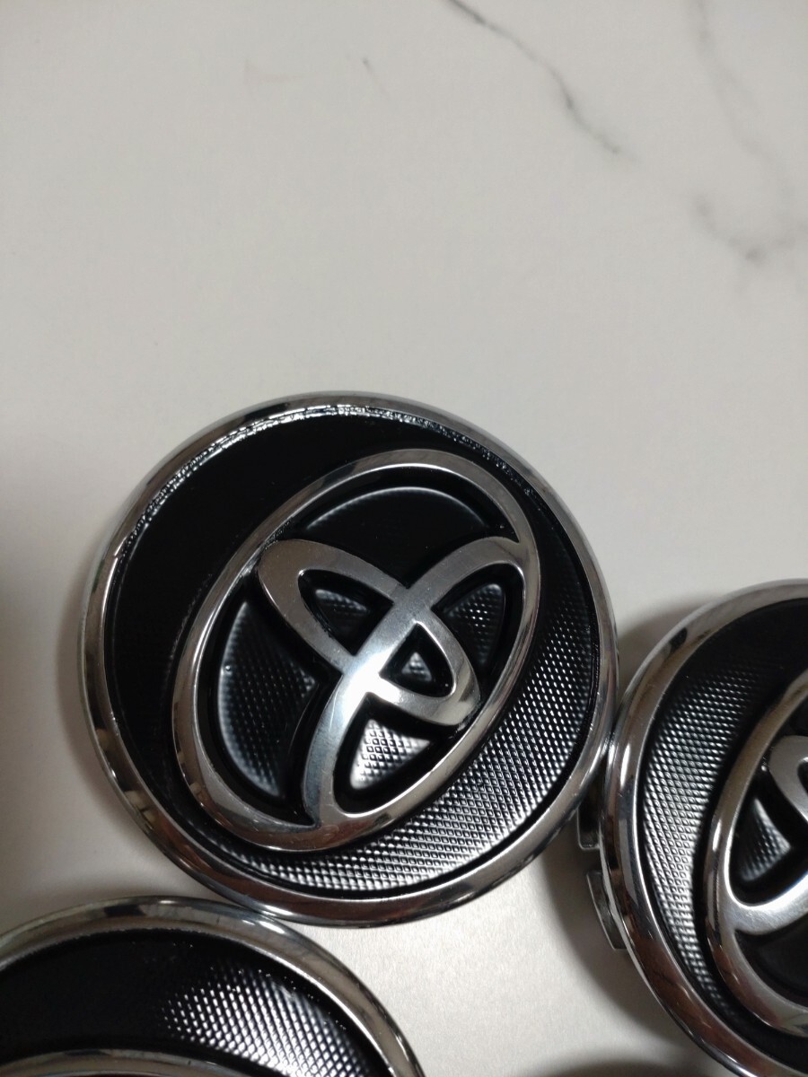 Yahoo!オークション - w10071 15・17インチ用黒色に塗装済プリウスZVW3...