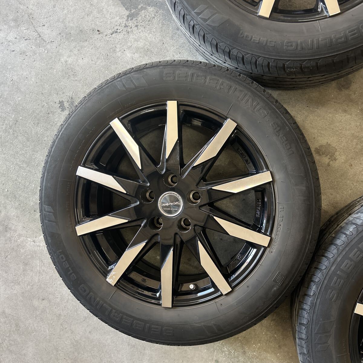 Yahoo!オークション - 215/60r17 pcd114.3 17インチ アルミ ホイール 4...