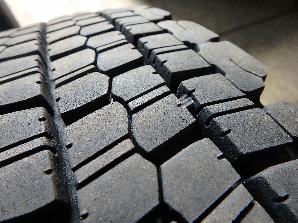 Yahoo!オークション - Y520 送料無料【225/80R17.5 123/122】ブリヂス...