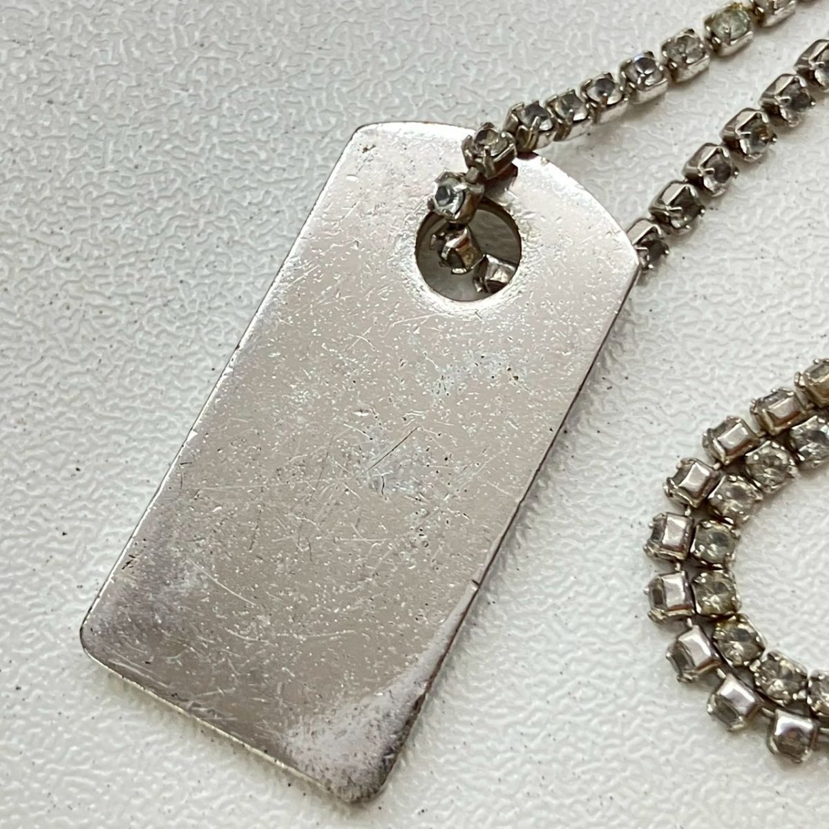 U056-O46-1085 Christian Dior クリスチャンディオール アクセサリー ネックレス ラインストーン シルバーカラー ロゴプレート KA(ネックレス（トップつき）)｜売買 ...