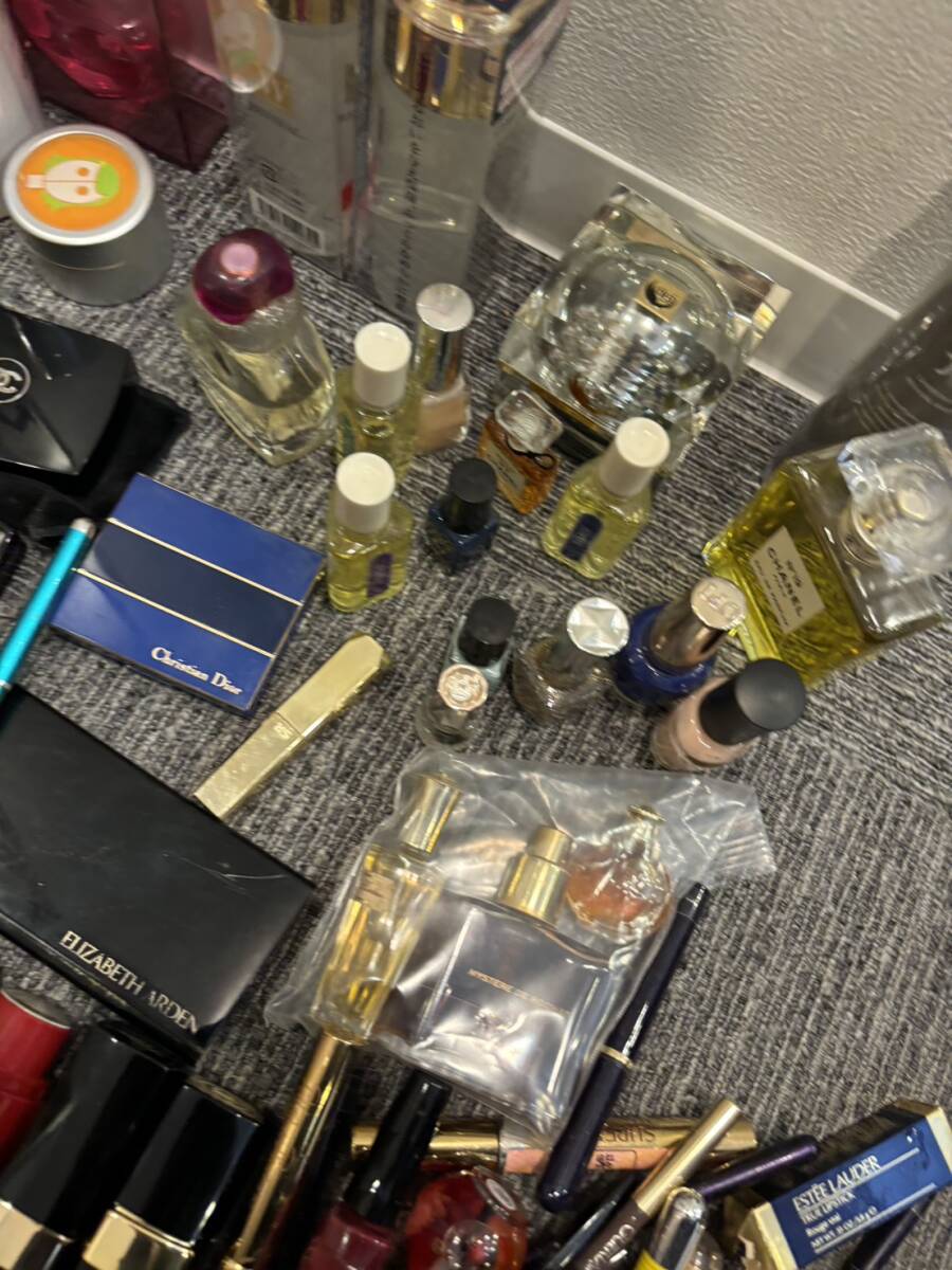 Yahoo!オークション - 【O-836a】1円スタート 化粧品 香水 コスメ まと...