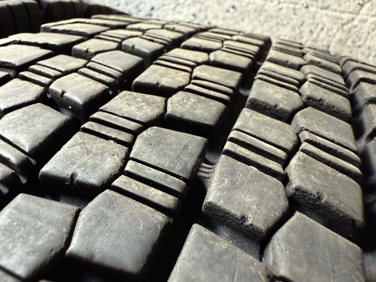 Yahoo!オークション - ブリヂストン スタッドレス W999 225/80R17.5 6...