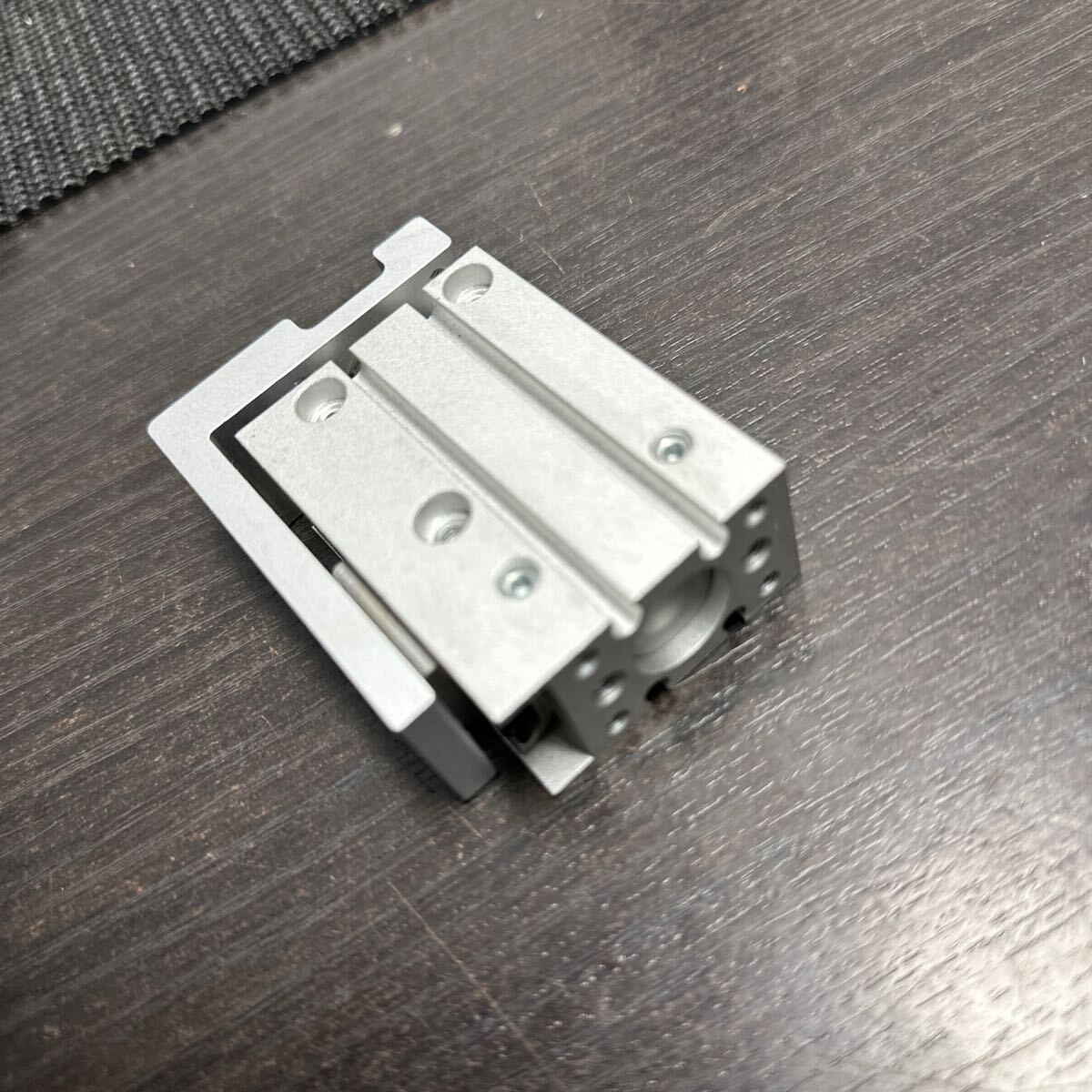 Yahoo!オークション - 「T61_10K」SMC MXH16-20Z シリーズコンパクトス...