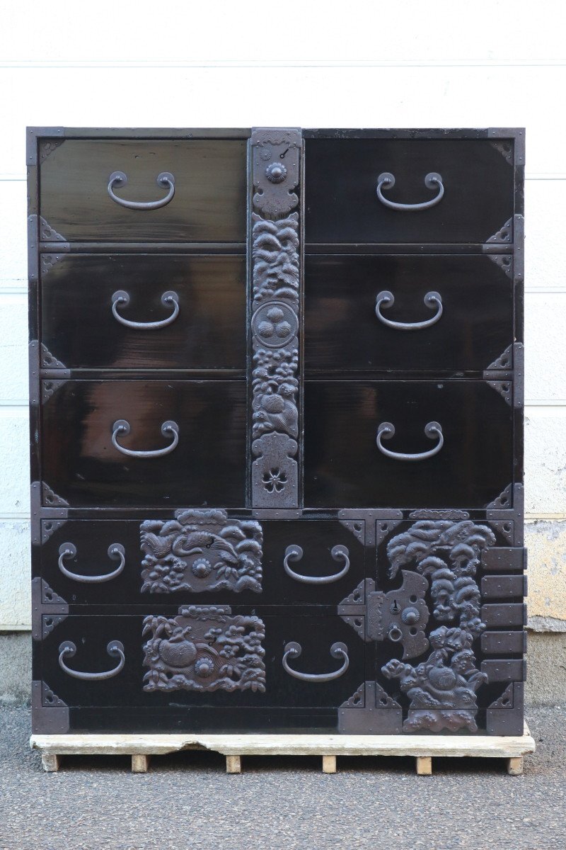 Yahoo!オークション - T376 打出金具庄内箪笥五段 中桐 鍵3本 閂箪笥 ...