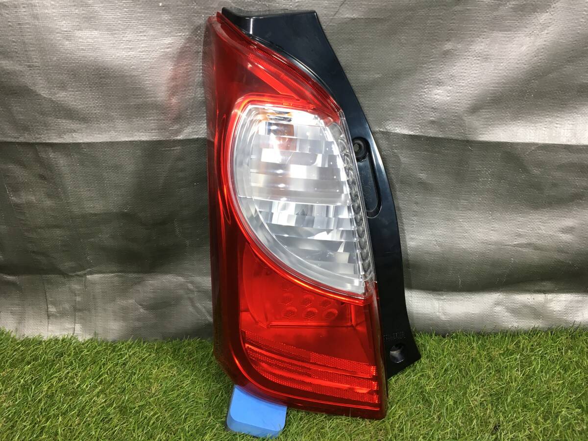 Yahoo!オークション - 121-L1036 アルト ECO-S HA35S 左 テールライト ...