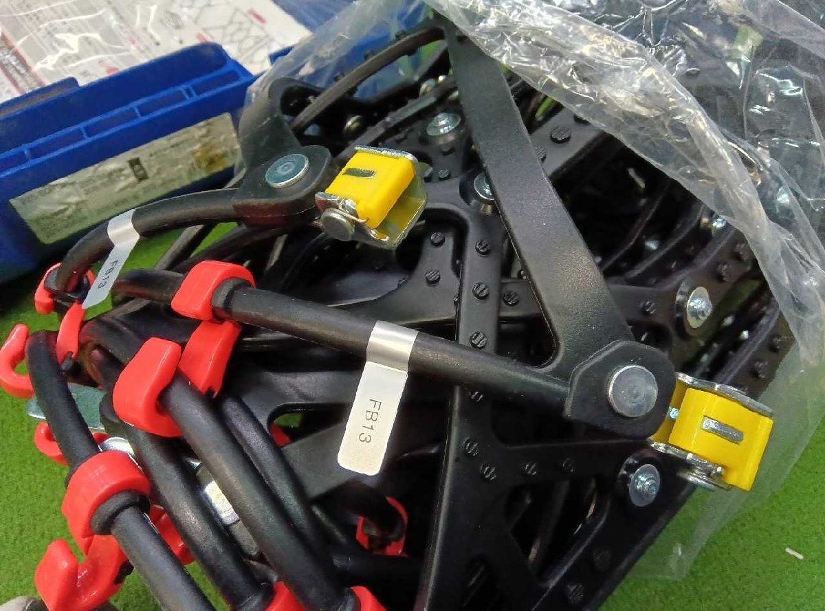 Yahoo!オークション - 未使用 非金属タイヤチェーン（FB13） エフイー...