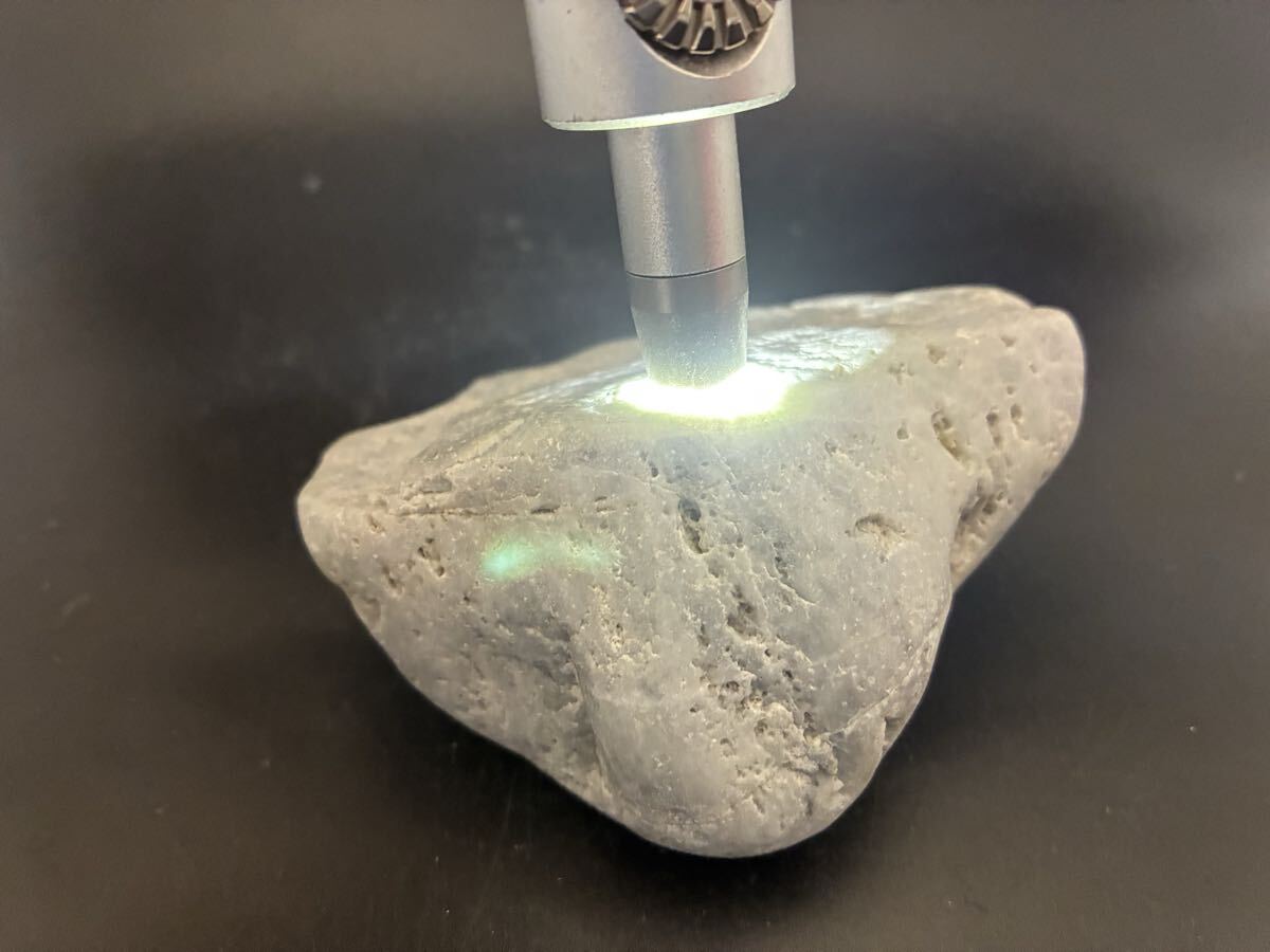 Yahoo!オークション - S166 糸魚川 翡翠含有輝石岩 318g 自然石 転石 ...