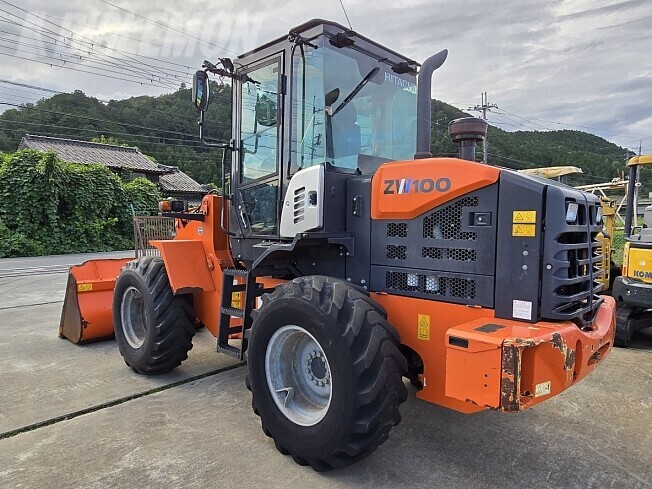 Yahoo!オークション - タイヤショベル(ホイールローダー) 日立建機 ZW1...