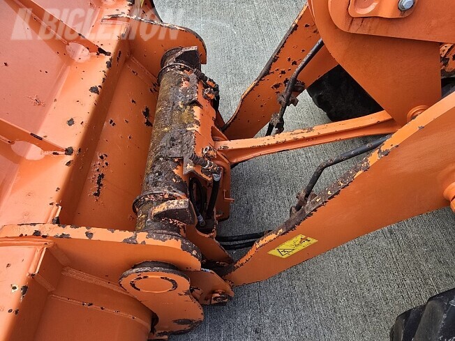 Yahoo!オークション - タイヤショベル(ホイールローダー) 日立建機 ZW1...