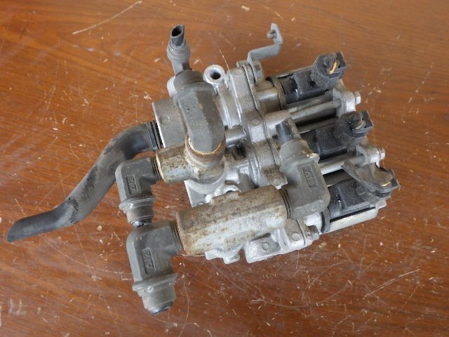 Yahoo!オークション - r696-113 日野 グランドプロフィア ソレノイドバ...