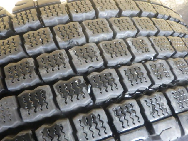 Yahoo!オークション - r696-193 245/70R19.5 136/134 中古 スタッドレ...