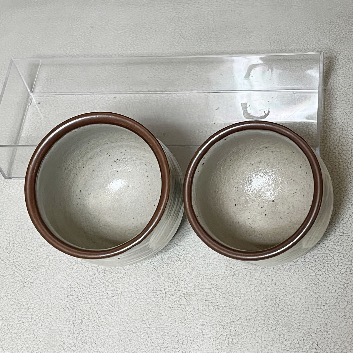 明石庄作 益子焼 刷毛目 夫婦 湯呑 共箱 師 浜田庄司 k3544(益子)｜売買されたオークション情報、yahooの商品情報をアーカイブ公開 - オークファン（aucfan.com）