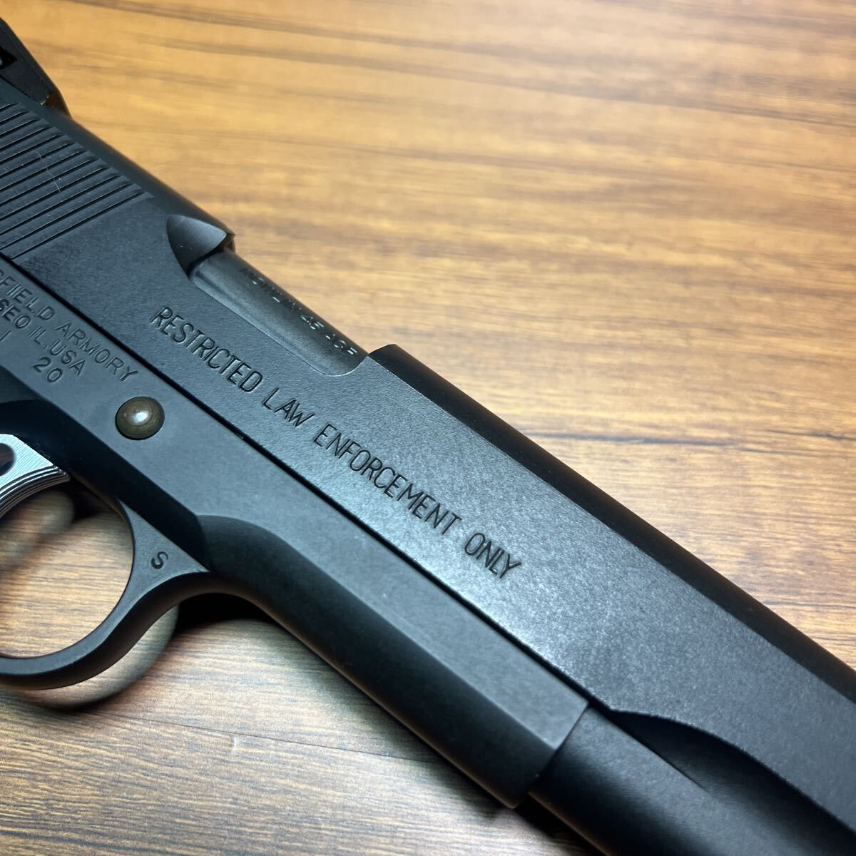 Yahoo!オークション - MGC FBI BUREAU HW「CALIBER T002」スライド 木...