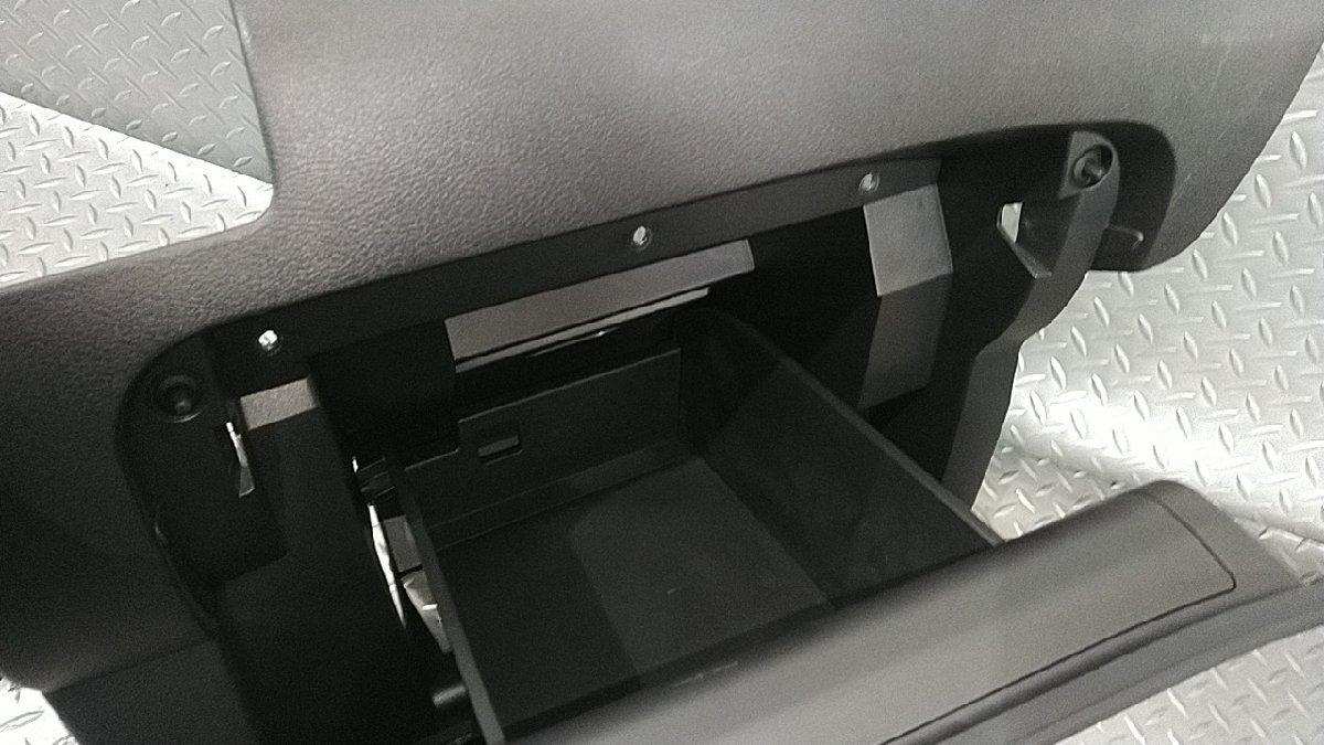 Yahoo!オークション - オーラ・NISMO FE13 純正 グローブBOX 68500-6XJ...