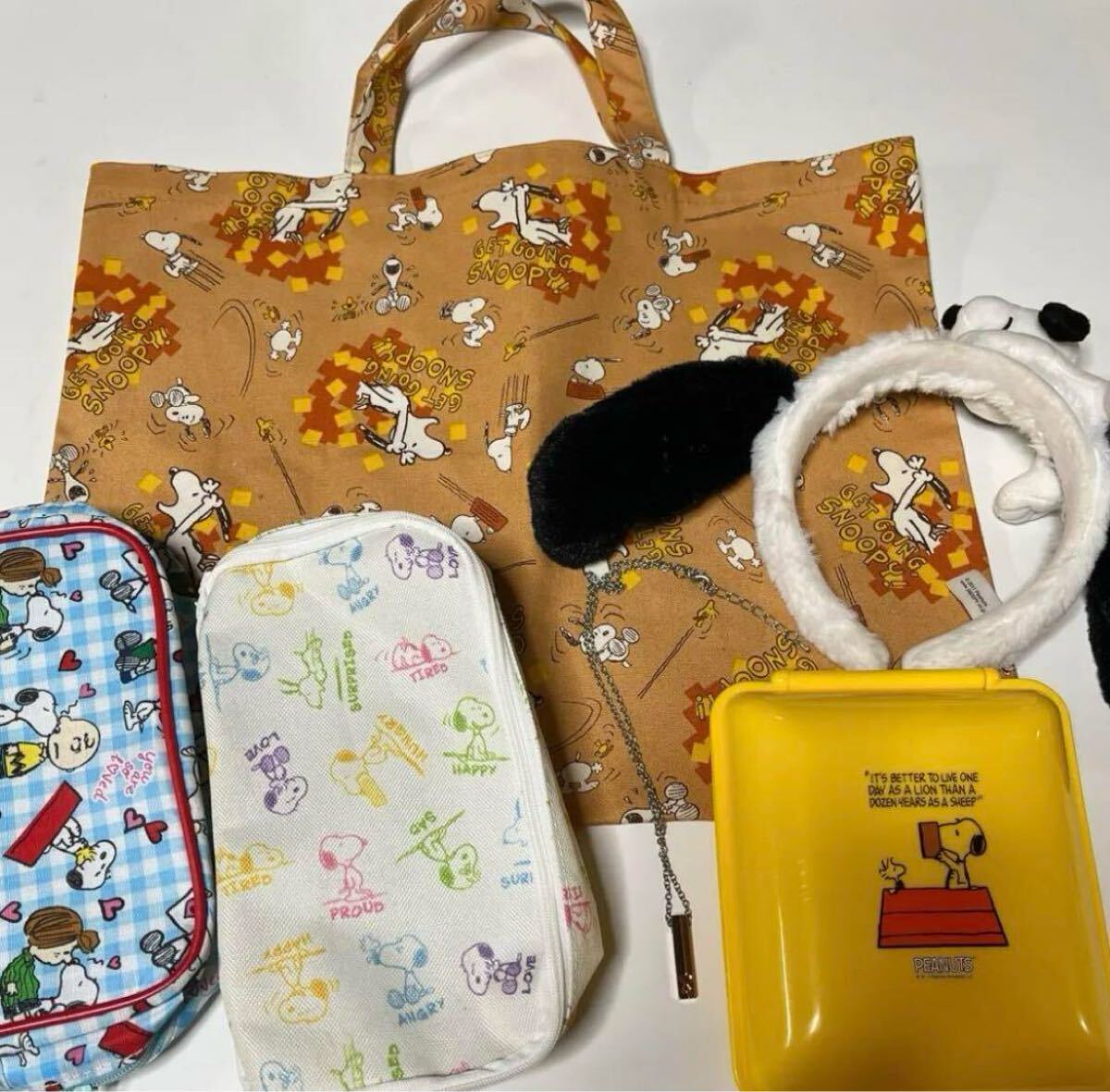 Yahoo!オークション - スヌーピー ユニバ セット ポーチ お弁当箱 カチ...