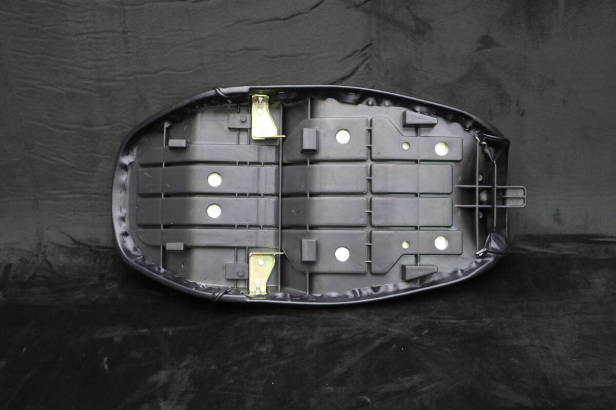 Yahoo!オークション - ゼファー1100 Z2仕様 シート /ブラック 段シート...