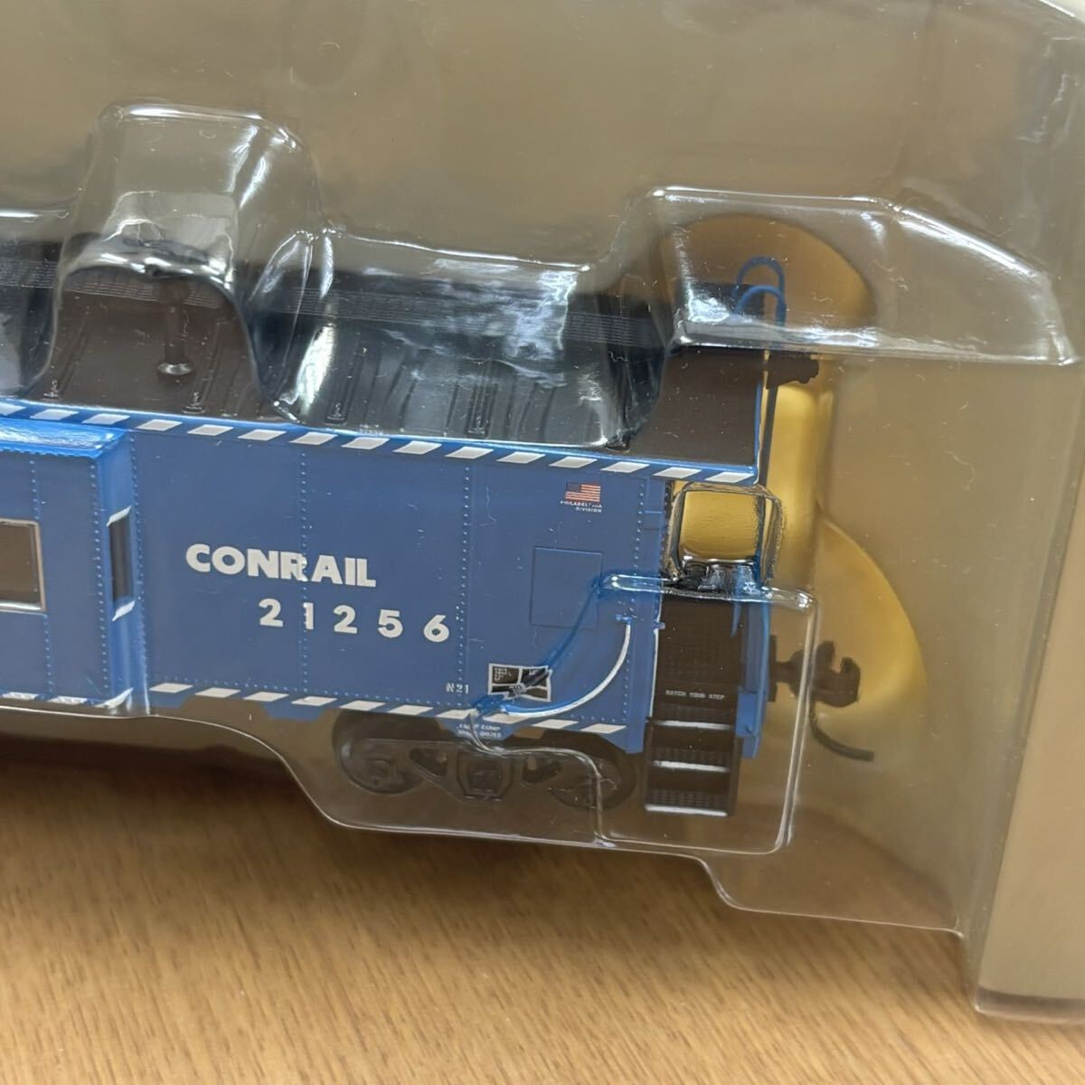 Yahoo!オークション - K341 Athearn CONRAIL Bay Windows Caboose #212...