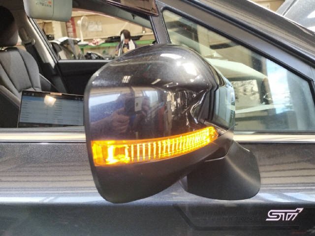 Yahoo!オークション - R1年 インプレッサ G4 GK7 右ドアミラー 11ピン ...