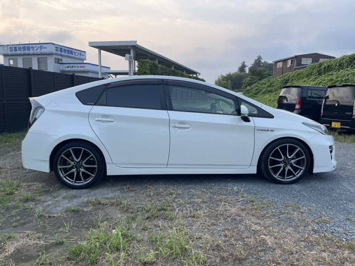 Yahoo!オークション - 2013年プリウス30 SツーリングセレクションGs