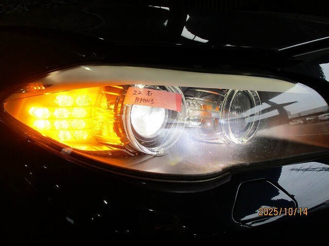 Yahoo!オークション - BMW 5シリーズ DBA-MU30 右ヘッドライト 528Iツ...