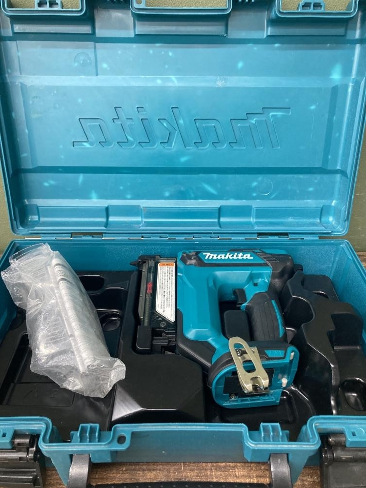 Yahoo!オークション - 022 おすすめ品 マキタ makita 充電式ピンタッカ...