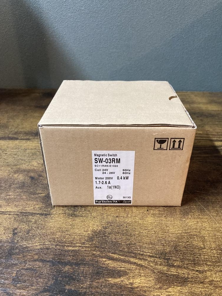 Yahoo!オークション - 025 未使用品 富士電機 可逆開閉器 SW-03RM 200V