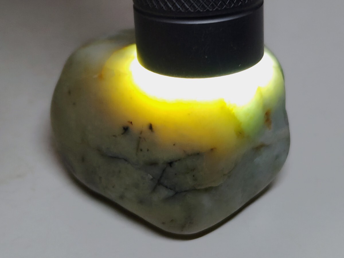 Yahoo!オークション - 【糸魚川185】 63g 翡翠 ヒスイ 原石 翡翠原石 ...