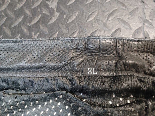 Yahoo!オークション - [新品半額開始]DEGNER DP-28Pパンチング革パンツ...