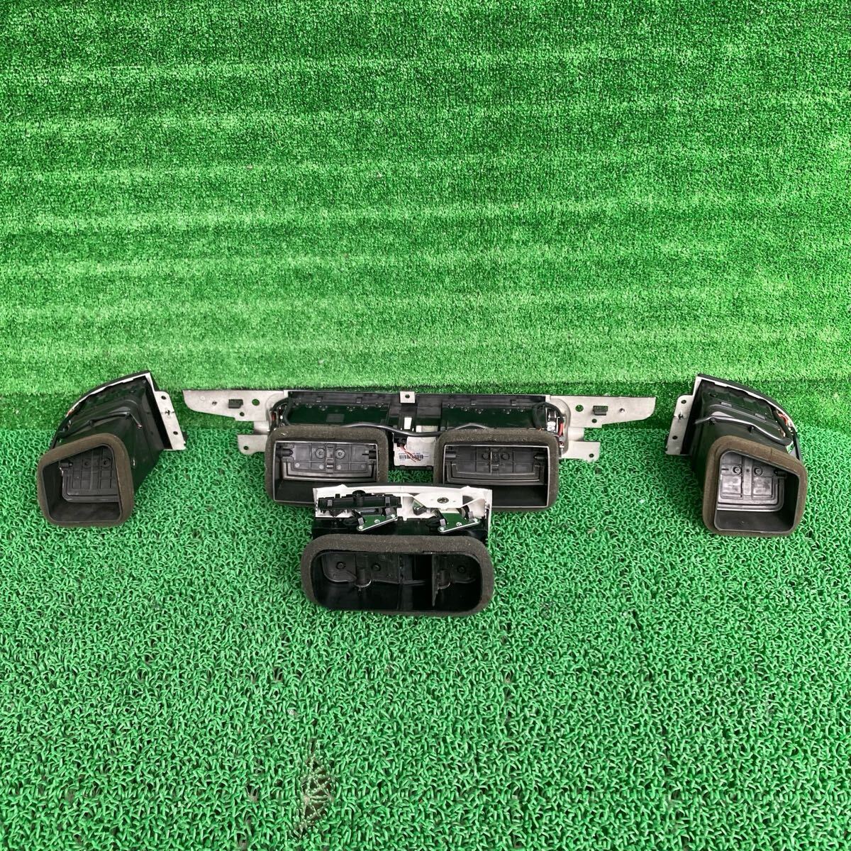 Yahoo!オークション - ジャガー XJ J71VA 純正 エアコン吹き出し口 J72...