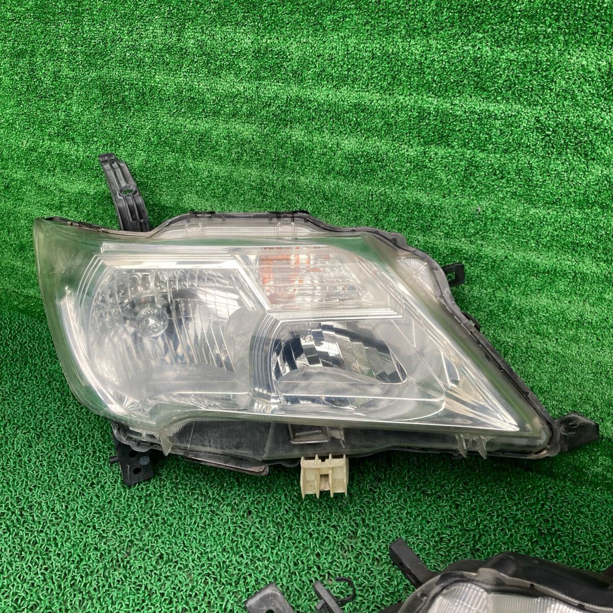 日産 セレナ FC26 純正 ヘッドライトヘッドランプ C26 NC26 FPC26 FNPC26 HC26 HFC26 FNC26 FC26-R703-QAB-01(ヘッドライト)｜売買され ...