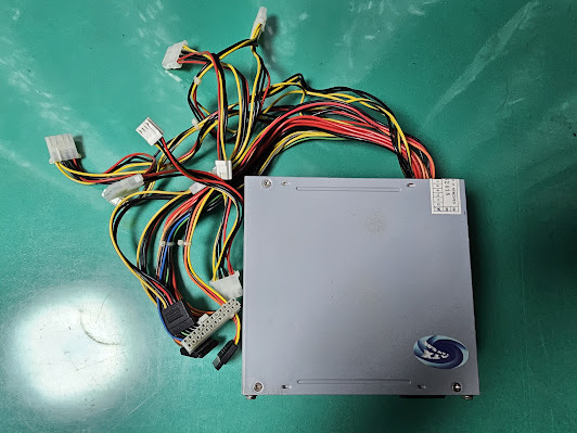 Yahoo!オークション - 中古 PC 電源 LOGIC KMG-4500SC 450W 現状品