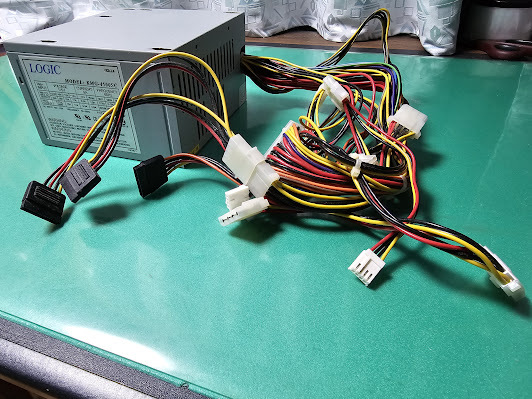 Yahoo!オークション - 中古 PC 電源 LOGIC KMG-4500SC 450W 現状品