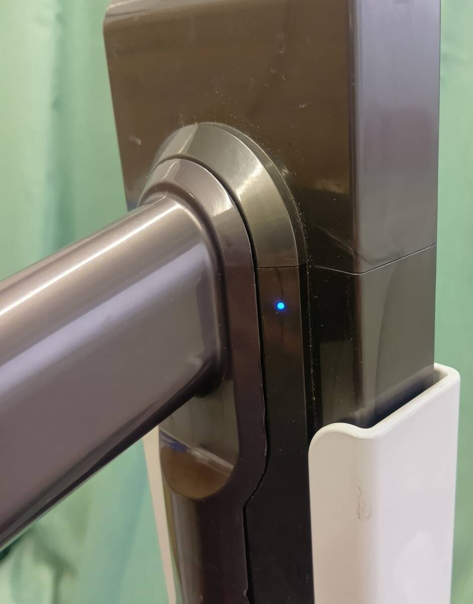 Yahoo!オークション - 【6437】 中古品 ダイソン SV15 コードレスクリ...