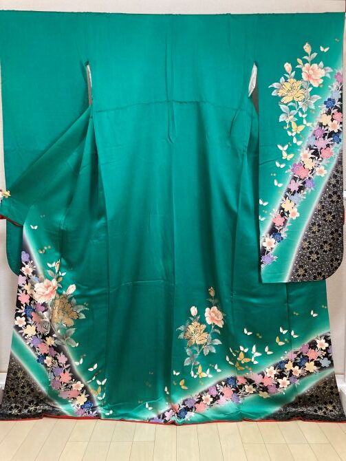 Yahoo!オークション - 128.昭和レトロ 正絹・中古 可愛い振袖着物 桜に...