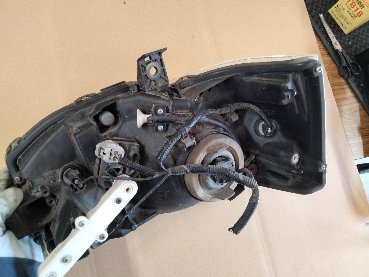 Yahoo!オークション - H21 アクティトラック HA9 HA8 右ヘッドライト 1...