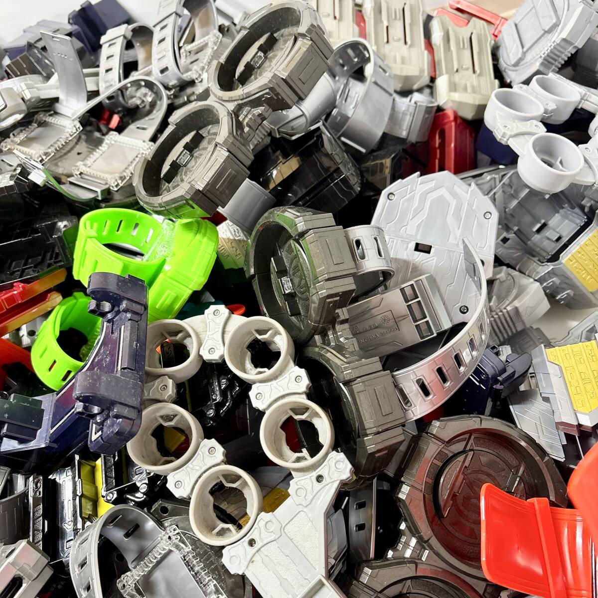 Yahoo!オークション - 仮面ライダー DX ホルダー ジオウ ギーツ ビルド...