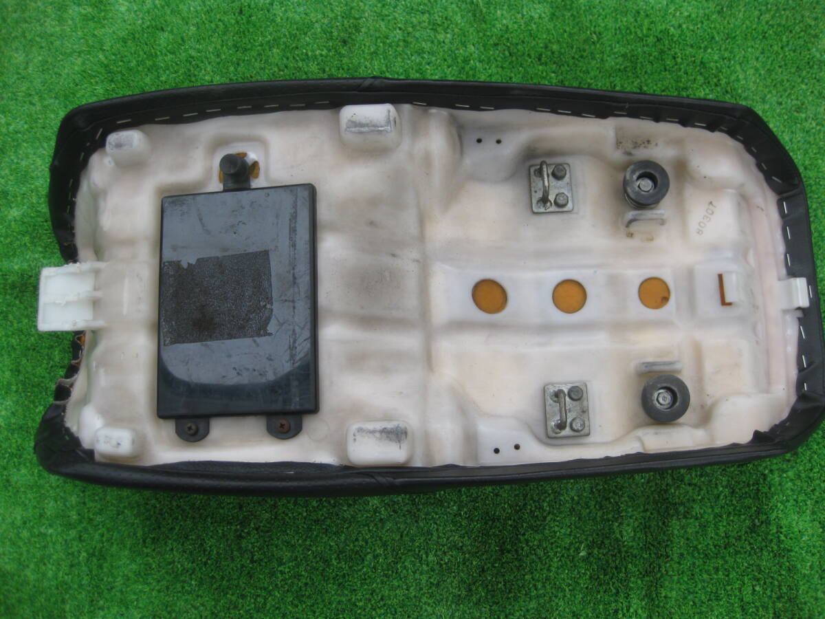 Yahoo!オークション - Kawasaki GPZ900R用純正ベース張替シート 張替期...