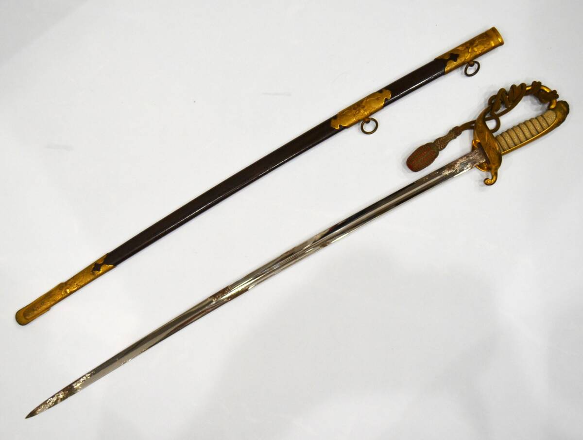 Yahoo!オークション - 19K 指揮刀 儀礼長剣 サーベル 軍刀 模造刀 全体...