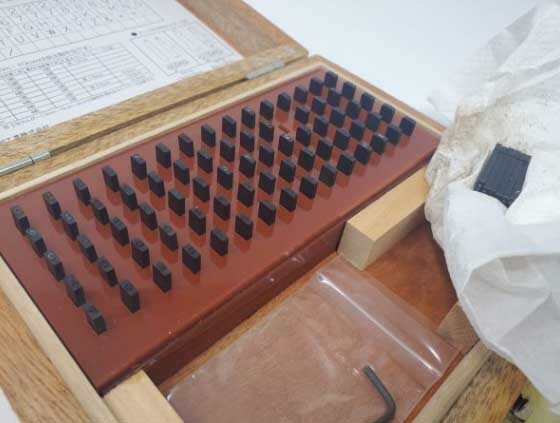 Yahoo!オークション - TRUSCO(トラスコ) ホルダー式精密刻印 2mm SHK-2...