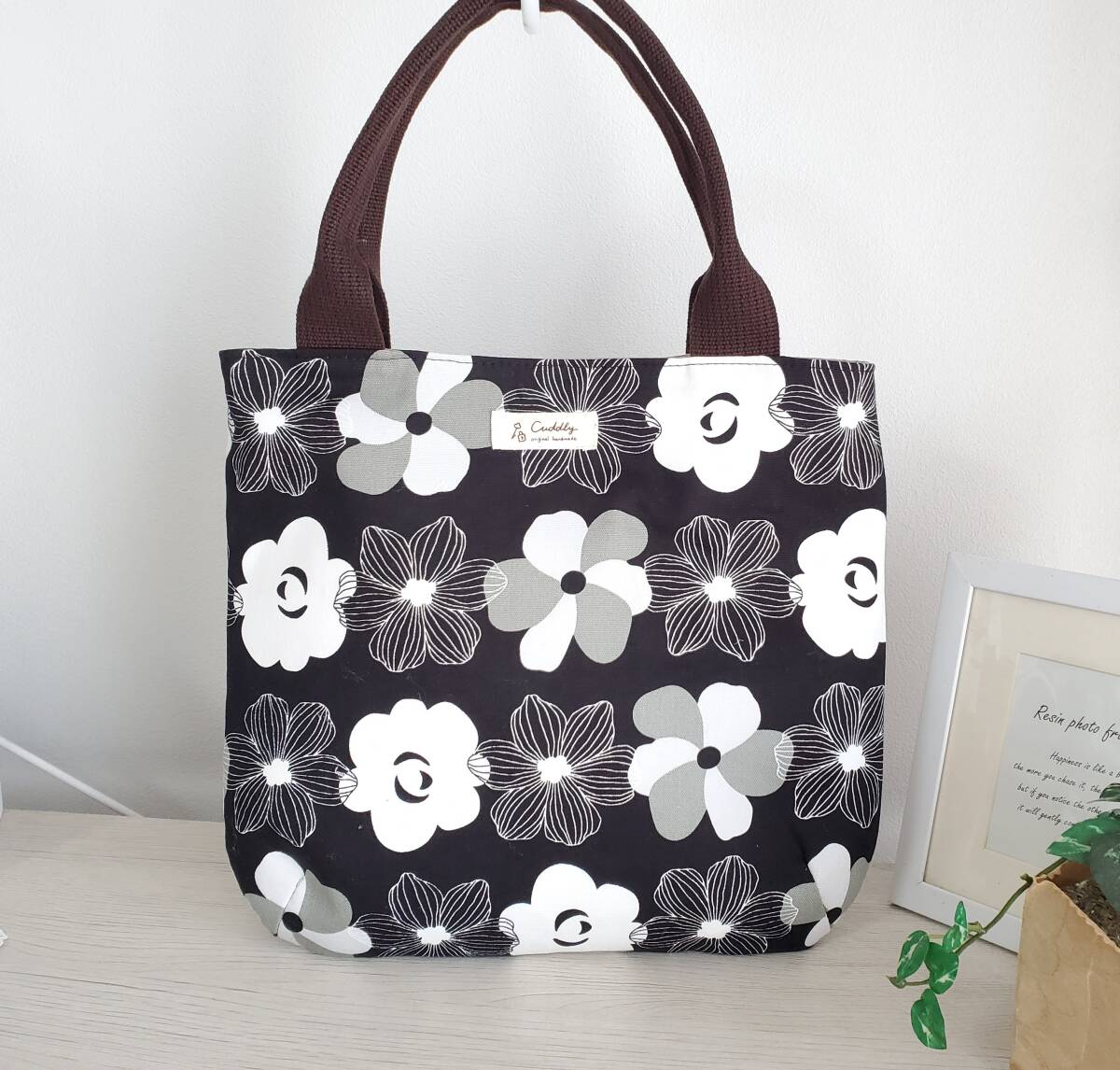 Yahoo!オークション - ハンドメイド コットンリネン モノトーン花柄 ト...