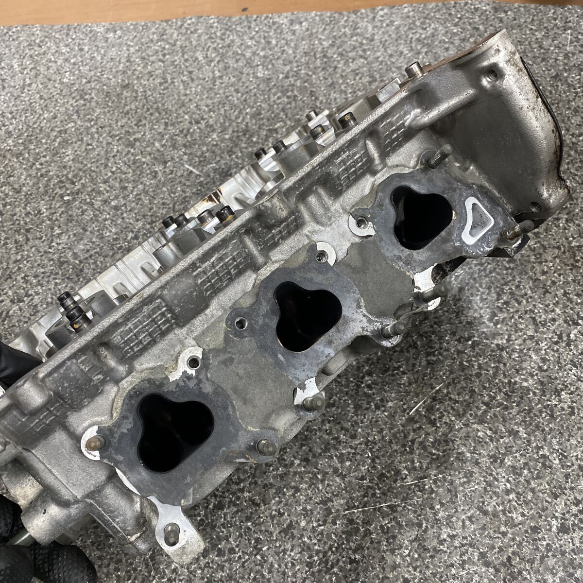 Yahoo!オークション - ジムニー JB23 5型 シリンダーヘッド MT車