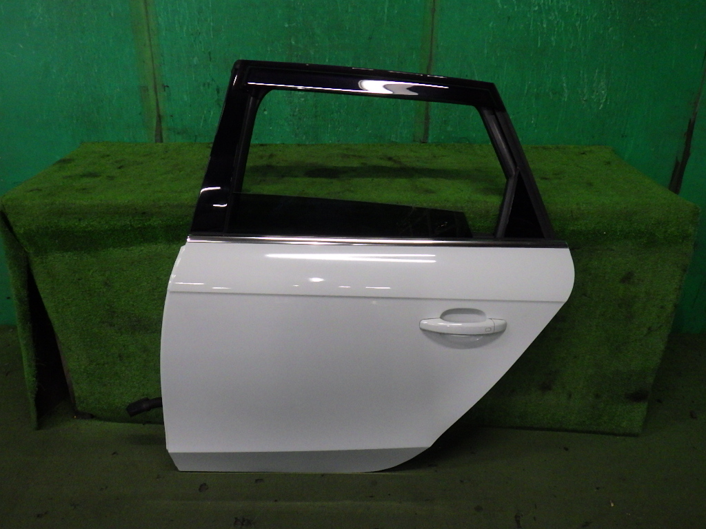 Yahoo!オークション - アウディA4アバント[8KCDNF後期]リア左ドア(ロッ...