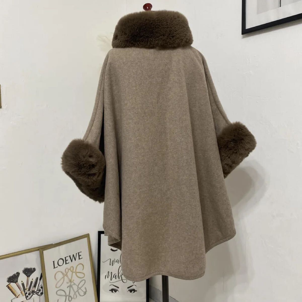 Yahoo!オークション - 新品 未使用 Elura レディース マント ポンチョ ...