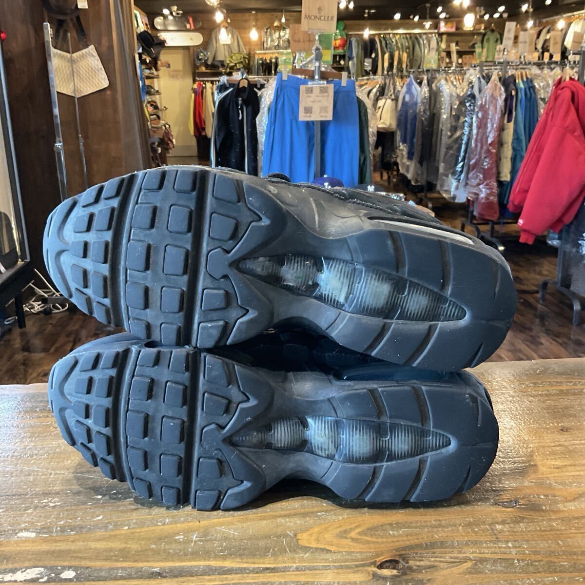 Yahoo!オークション - NIKE ナイキ AIR MAX 95 ESSENTIAL エアマックス...