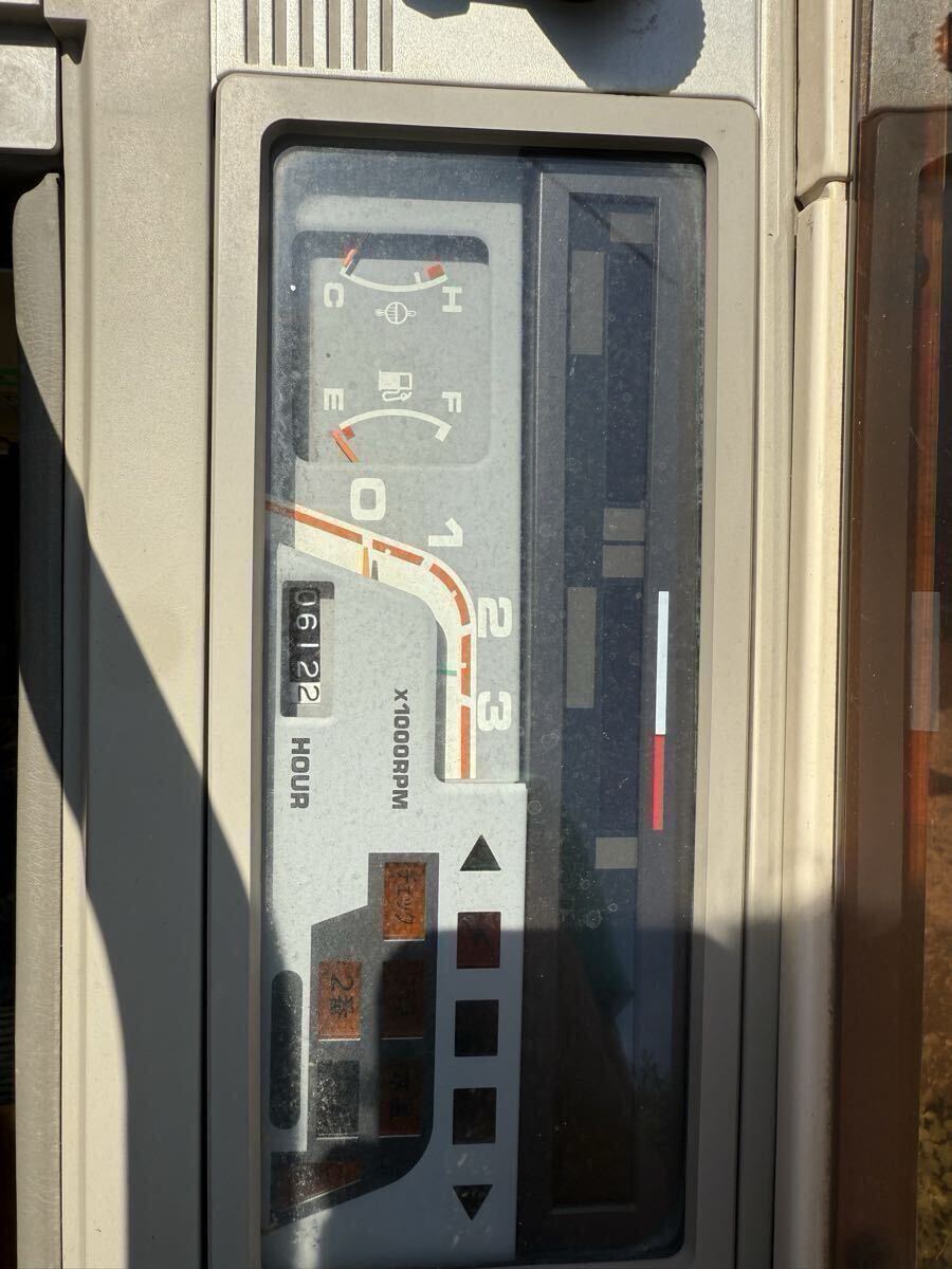 Yahoo!オークション - SR265 3条刈り クボタ コンバイ 612時間 清掃済...